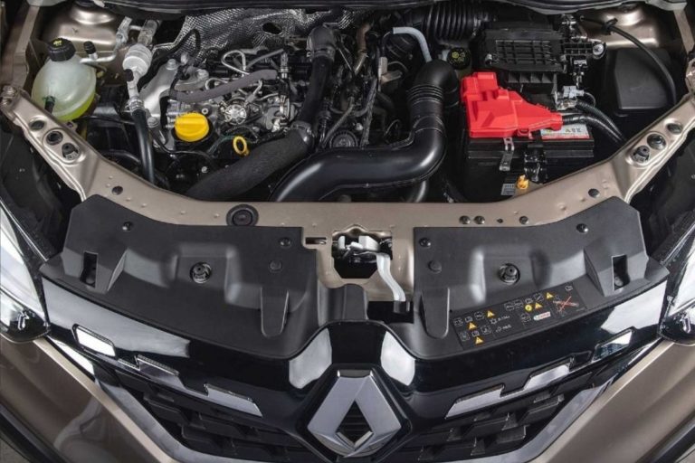 Renault apresenta o novo Captur: restyling e motor turbo