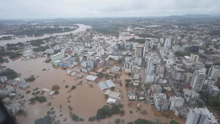 Rio Grande do Sul enfrenta maior tragédia natural do Estado