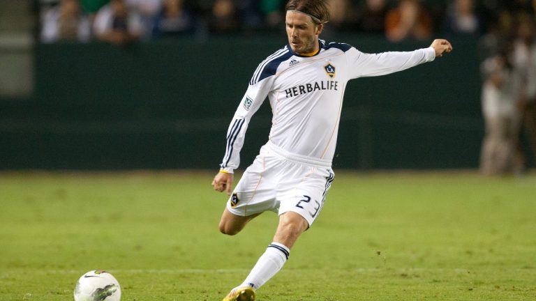 Uma estrela do futebol mundial: conheça a fortuna de David Beckham uma ...