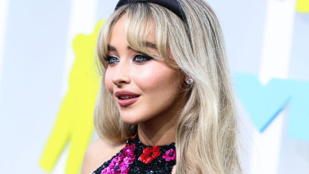 A ascensão de uma estrela pop: conheça Sabrina Carpenter e sua ...