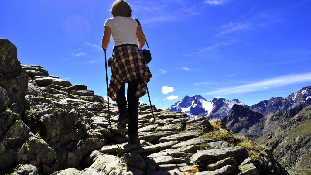 Por que o ar fica mais rarefeito em grandes altitudes?