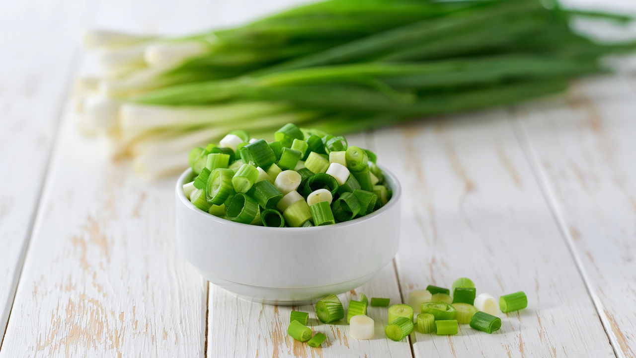 A maneira mais fácil de cultivar cebolinha e ter tempero sempre à mão