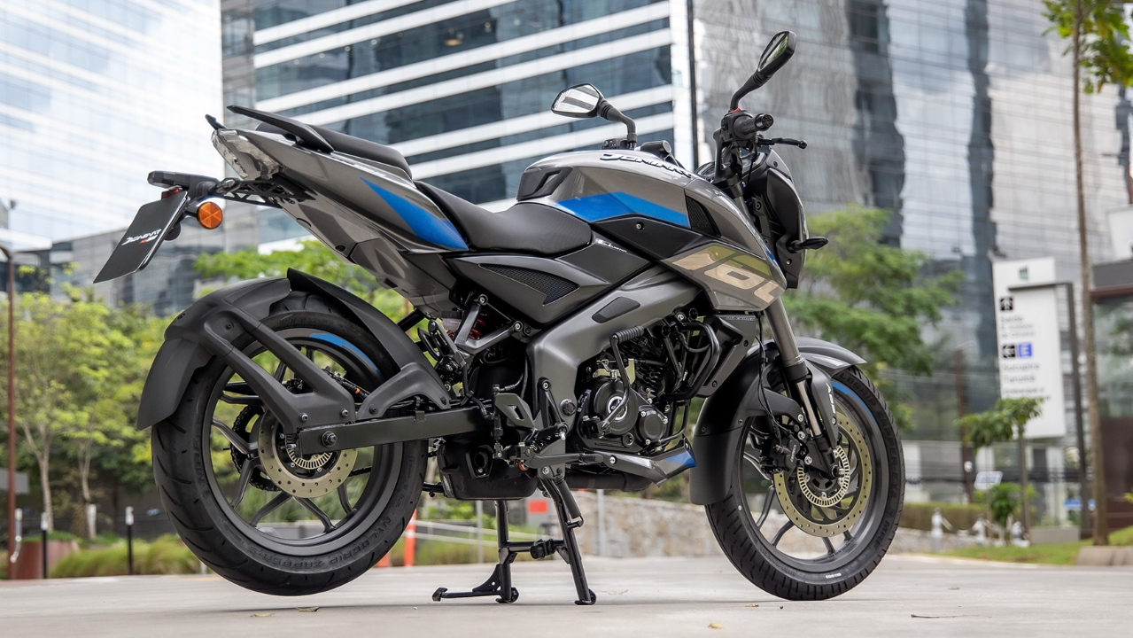 A Bajaj Dominar NS160 está chamando atenção pelo consumo incrível de 40 ...