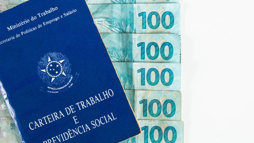 Lei aprova novo piso salarial e amplia ganhos em 76 profissões