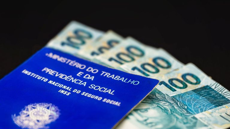 Salário mínimo 2025 comparado a 2024 revela novo reajuste e regras que ...