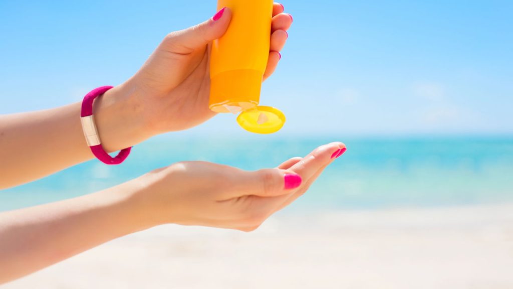 Como escolher o protetor solar ideal para cada tipo de pele neste verão?