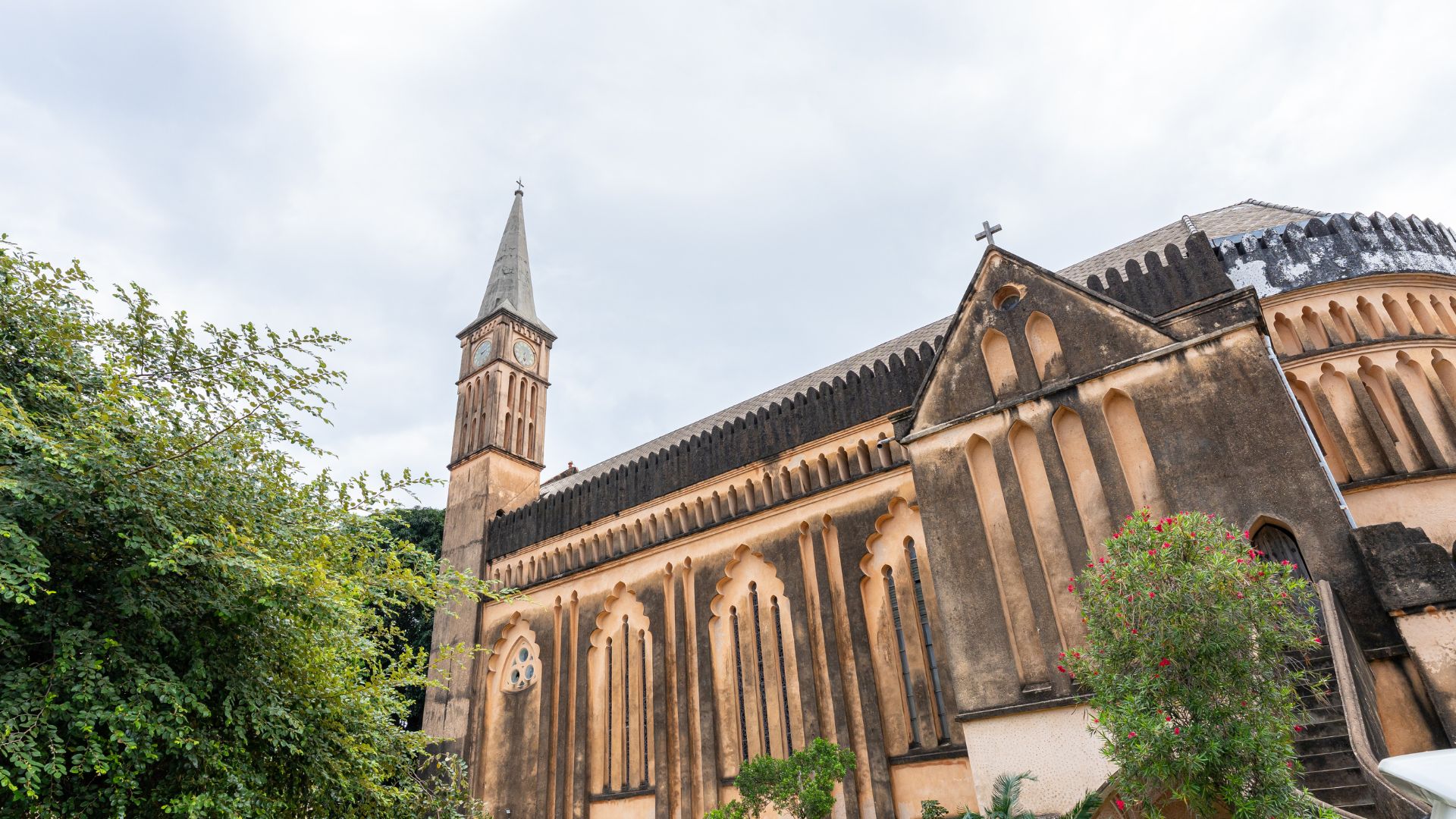 Mulher assume pela primeira vez o comando da Igreja Anglicana