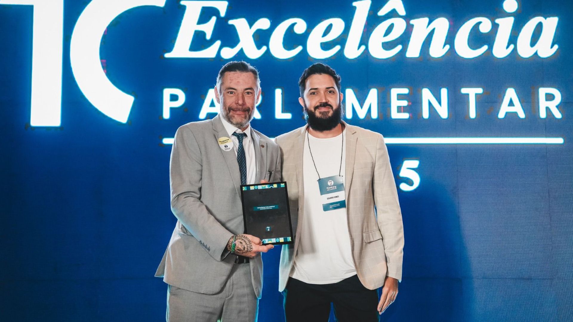 Deputado Fernando Marangoni recebe premiação do Ranking dos Políticos 2025