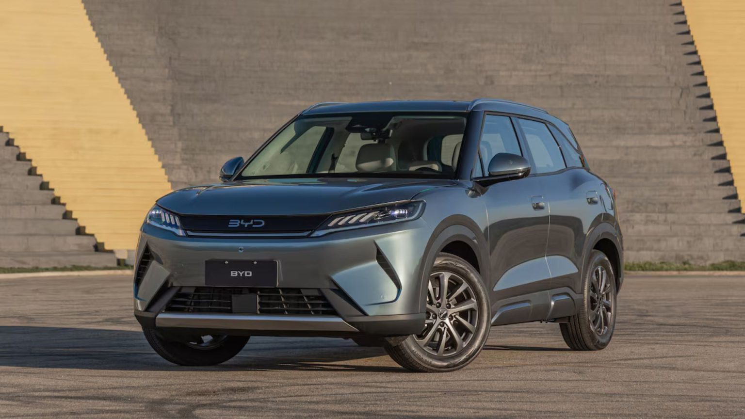 Novo BYD Atto 2 chega fazendo mais de 1.000 km e desafia marcas ...